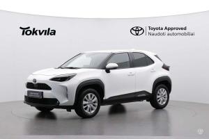 Balts Toyota Yaris Cross 2023 Viļņa, ar dzinēja tilpumu 1.49 L un nobraukumu 85 tūkst. km par 20900 €, foto  vietnē AUTOMOTO.COM.LV