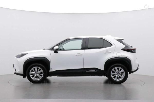 Белый Тойота Yaris Cross 2023 в Вильнюс, объемом двигателя 1.49 л и пробегом 85 тыс. км за 20900 €, фото 4 на AUTOMOTO.COM.LV