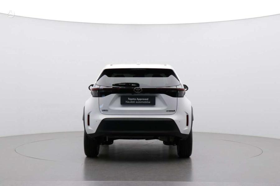 Balts Toyota Yaris Cross 2023 Viļņa, ar dzinēja tilpumu 1.49 L un nobraukumu 85 tūkst. km par 20900 €, foto 6 vietnē AUTOMOTO.COM.LV