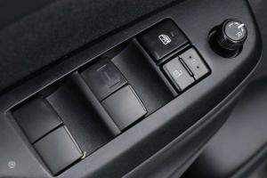 Balts Toyota Yaris Cross 2023 Viļņa, ar dzinēja tilpumu 1.49 L un nobraukumu 85 tūkst. km par 20900 €, foto 23 vietnē AUTOMOTO.COM.LV