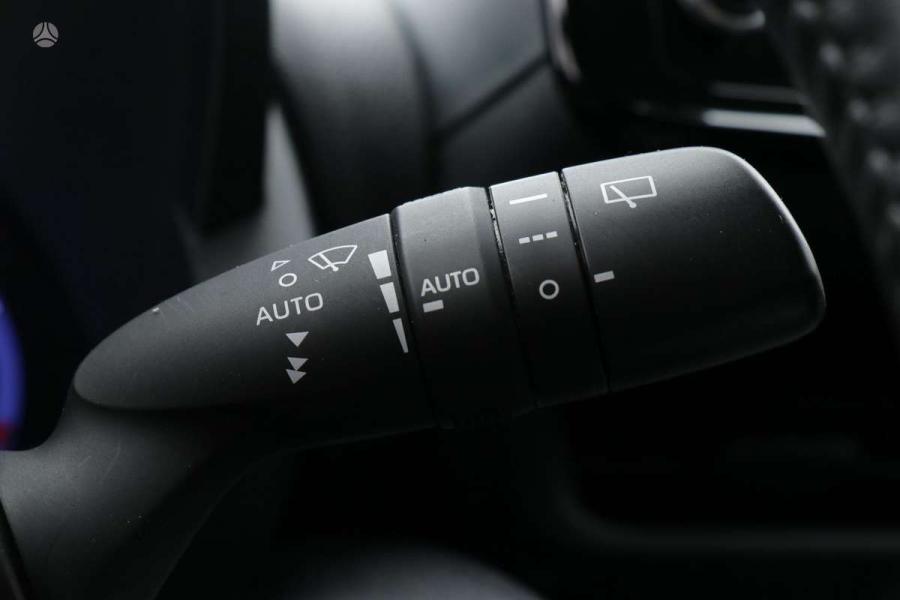 Balts Toyota Yaris Cross 2023 Viļņa, ar dzinēja tilpumu 1.49 L un nobraukumu 85 tūkst. km par 20900 €, foto 25 vietnē AUTOMOTO.COM.LV