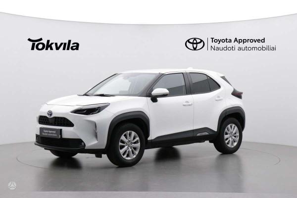 Белый Тойота Yaris Cross 2023 в Вильнюс, объемом двигателя 1.49 л и пробегом 99 тыс. км за 19900 €, фото 1 на AUTOMOTO.COM.LV