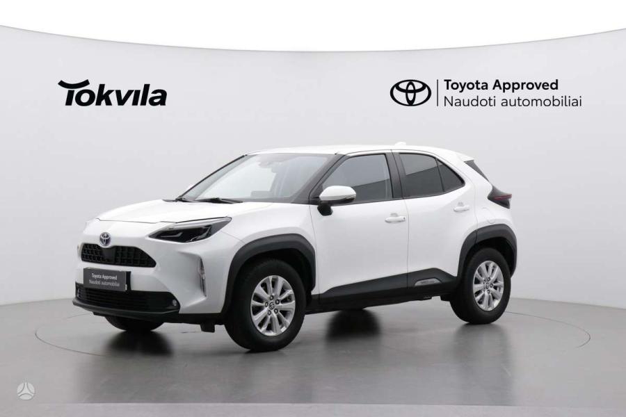 Balts Toyota Yaris Cross 2023 Viļņa, ar dzinēja tilpumu 1.49 L un nobraukumu 99 tūkst. km par 19900 €, foto 1 vietnē AUTOMOTO.COM.LV