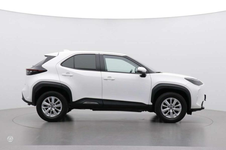 Balts Toyota Yaris Cross 2023 Viļņa, ar dzinēja tilpumu 1.49 L un nobraukumu 99 tūkst. km par 19900 €, foto 18 vietnē AUTOMOTO.COM.LV
