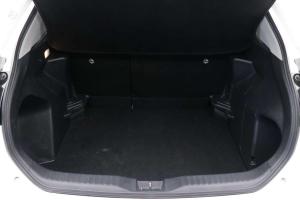 Balts Toyota Yaris Cross 2023 Viļņa, ar dzinēja tilpumu 1.49 L un nobraukumu 99 tūkst. km par 19900 €, foto 12 vietnē AUTOMOTO.COM.LV