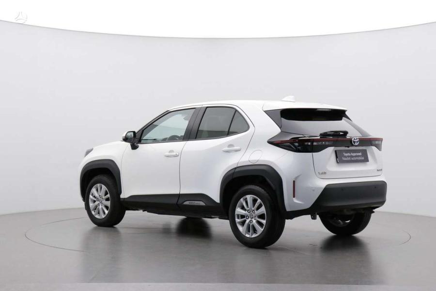 Balts Toyota Yaris Cross 2023 Viļņa, ar dzinēja tilpumu 1.49 L un nobraukumu 99 tūkst. km par 19900 €, foto 19 vietnē AUTOMOTO.COM.LV