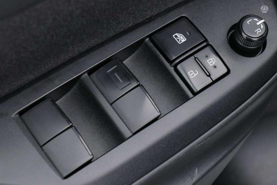 Balts Toyota Yaris Cross 2023 Viļņa, ar dzinēja tilpumu 1.49 L un nobraukumu 99 tūkst. km par 19900 €, foto 23 vietnē AUTOMOTO.COM.LV