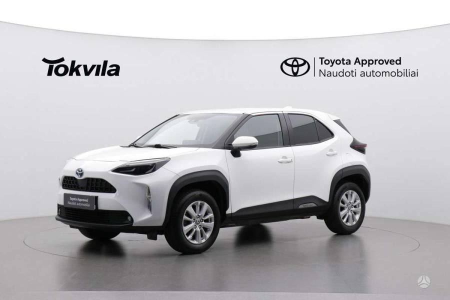 Balts Toyota Yaris Cross 2023 Viļņa, ar dzinēja tilpumu 1.49 L un nobraukumu 86 tūkst. km par 20900 €, foto 1 vietnē AUTOMOTO.COM.LV
