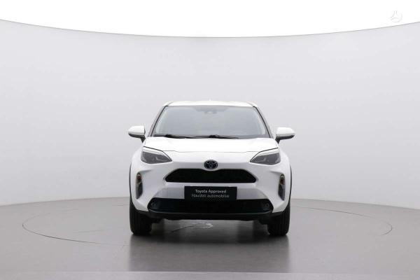 Белый Тойота Yaris Cross 2023 в Вильнюс, объемом двигателя 1.49 л и пробегом 86 тыс. км за 20900 €, фото 6 на AUTOMOTO.COM.LV