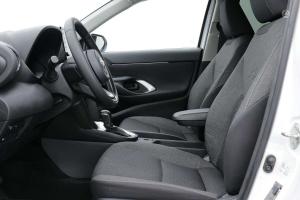 Balts Toyota Yaris Cross 2023 Viļņa, ar dzinēja tilpumu 1.49 L un nobraukumu 86 tūkst. km par 20900 €, foto 13 vietnē AUTOMOTO.COM.LV