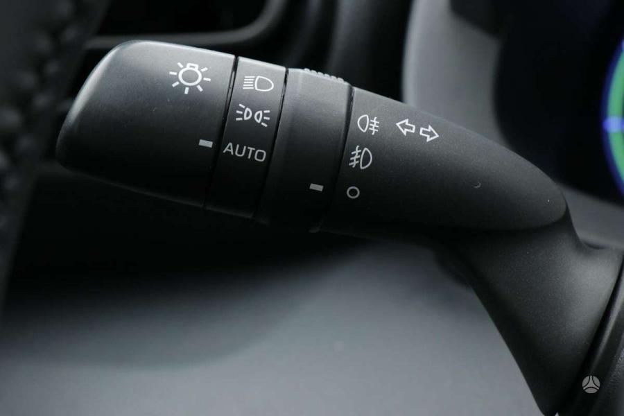 Balts Toyota Yaris Cross 2023 Viļņa, ar dzinēja tilpumu 1.49 L un nobraukumu 86 tūkst. km par 20900 €, foto 24 vietnē AUTOMOTO.COM.LV