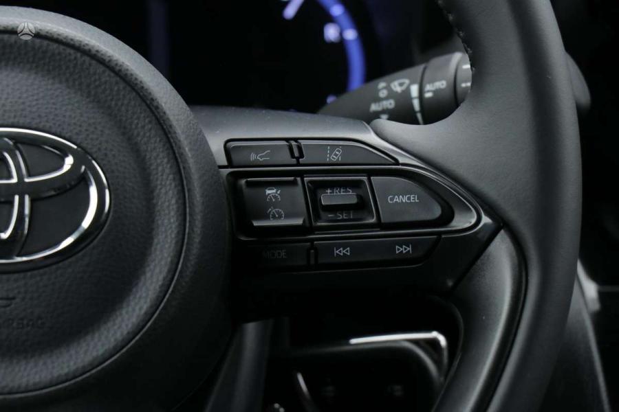 Balts Toyota Yaris Cross 2023 Viļņa, ar dzinēja tilpumu 1.49 L un nobraukumu 86 tūkst. km par 20900 €, foto 27 vietnē AUTOMOTO.COM.LV