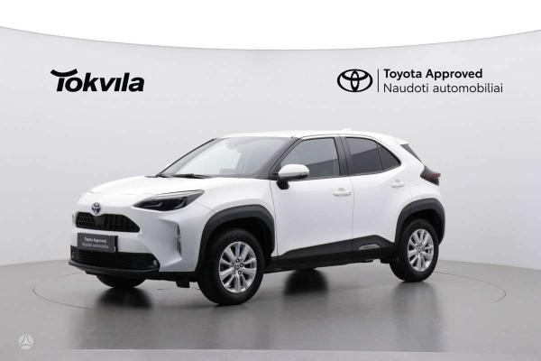 Белый Тойота Yaris Cross 2023 в Вильнюс, объемом двигателя 1.49 л и пробегом 93 тыс. км за 20900 €, фото 1 на AUTOMOTO.COM.LV