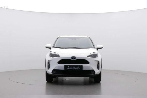 Белый Тойота Yaris Cross 2023 в Вильнюс, объемом двигателя 1.49 л и пробегом 93 тыс. км за 20900 €, фото 5 на AUTOMOTO.COM.LV