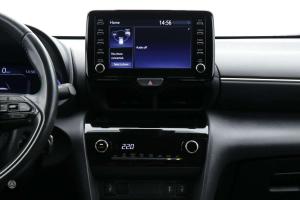 Белый Тойота Yaris Cross 2023 в Вильнюс, объемом двигателя 1.49 л и пробегом 93 тыс. км за 20900 €, фото 15 на AUTOMOTO.COM.LV