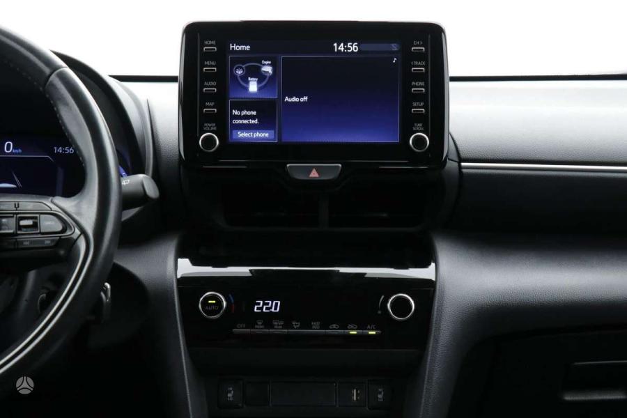 Белый Тойота Yaris Cross 2023 в Вильнюс, объемом двигателя 1.49 л и пробегом 93 тыс. км за 20900 €, фото 15 на AUTOMOTO.COM.LV