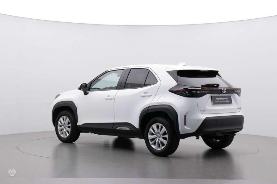 Белый Тойота Yaris Cross 2023 в Вильнюс, объемом двигателя 1.49 л и пробегом 93 тыс. км за 20900 €, фото 18 на AUTOMOTO.COM.LV