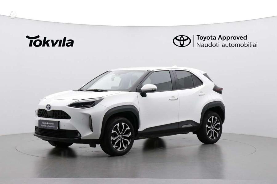 Белый Тойота Yaris Cross 2023 в Вильнюс, объемом двигателя 1.49 л и пробегом 56 тыс. км за 23990 €, фото 1 на AUTOMOTO.COM.LV
