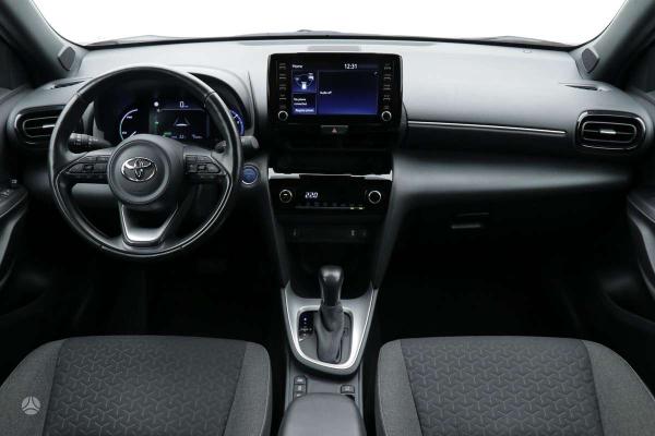 Balts Toyota Yaris Cross 2023 Viļņa, ar dzinēja tilpumu 1.49 L un nobraukumu 56 tūkst. km par 23990 €, foto 7 vietnē AUTOMOTO.COM.LV