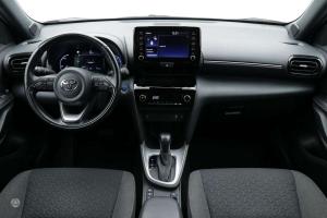 Белый Тойота Yaris Cross 2023 в Вильнюс, объемом двигателя 1.49 л и пробегом 56 тыс. км за 23990 €, фото 8 на AUTOMOTO.COM.LV