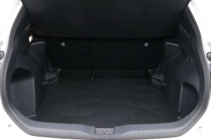 Белый Тойота Yaris Cross 2023 в Вильнюс, объемом двигателя 1.49 л и пробегом 56 тыс. км за 23990 €, фото 12 на AUTOMOTO.COM.LV