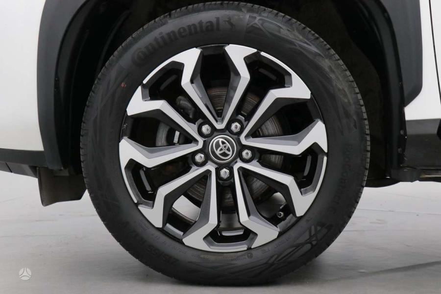 Белый Тойота Yaris Cross 2023 в Вильнюс, объемом двигателя 1.49 л и пробегом 56 тыс. км за 23990 €, фото 17 на AUTOMOTO.COM.LV