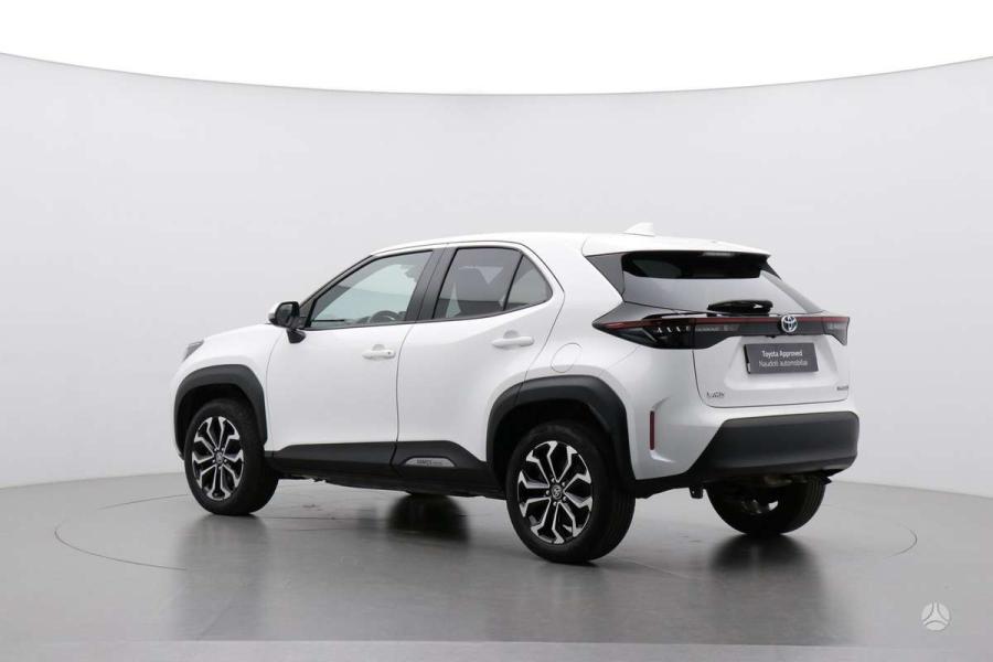 Белый Тойота Yaris Cross 2023 в Вильнюс, объемом двигателя 1.49 л и пробегом 56 тыс. км за 23990 €, фото 19 на AUTOMOTO.COM.LV