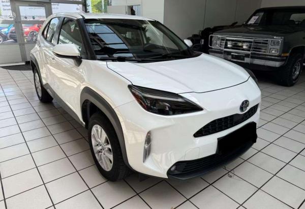 Белый Тойота Yaris Cross 2023 в Вильнюс, объемом двигателя 1.50 л и пробегом 100 тыс. км за 14999 €, фото 5 на AUTOMOTO.COM.LV