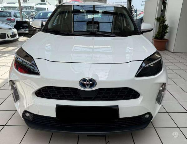 Белый Тойота Yaris Cross 2023 в Вильнюс, объемом двигателя 1.50 л и пробегом 100 тыс. км за 14999 €, фото 6 на AUTOMOTO.COM.LV