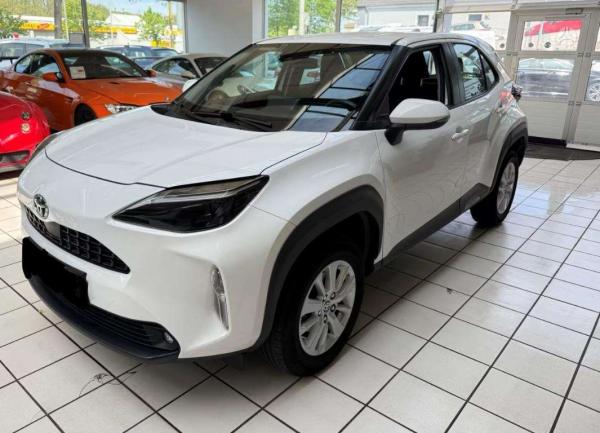 Белый Тойота Yaris Cross 2023 в Вильнюс, объемом двигателя 1.50 л и пробегом 100 тыс. км за 14999 €, фото 7 на AUTOMOTO.COM.LV