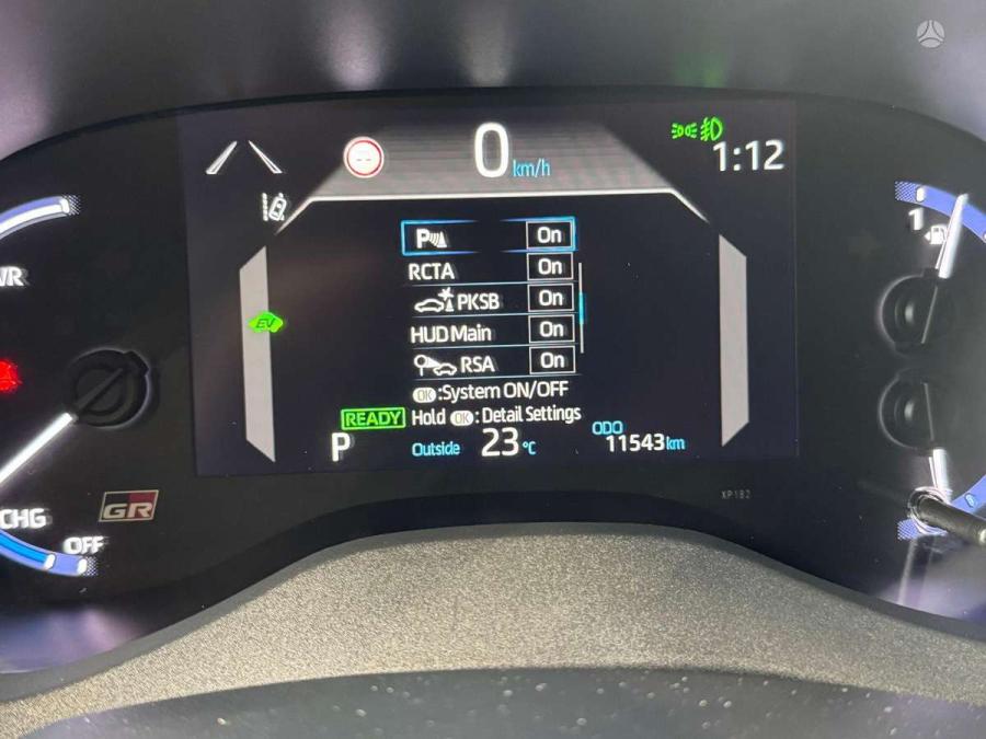 White Toyota Yaris Cross 2023 in Siauliai, with an engine capacity of 1.50 L and mileage of 12 thousand km for 25500 €, photo 31 on AUTOMOTO.COM.LV