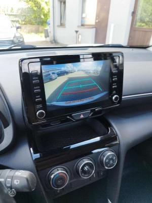 White Toyota Yaris Cross 2023 in Utena, with an engine capacity of 1.49 L and mileage of 142 thousand km for 16900 €, photo 11 on AUTOMOTO.COM.LV