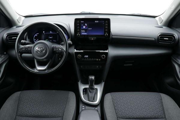 Белый Тойота Yaris Cross 2023 в Вильнюс, объемом двигателя 1.49 л и пробегом 71 тыс. км за 20900 €, фото 7 на AUTOMOTO.COM.LV