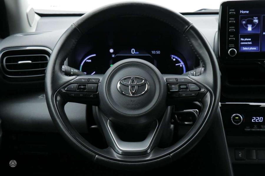 Белый Тойота Yaris Cross 2023 в Вильнюс, объемом двигателя 1.49 л и пробегом 71 тыс. км за 20900 €, фото 14 на AUTOMOTO.COM.LV