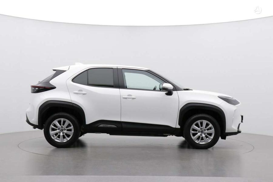 Белый Тойота Yaris Cross 2023 в Вильнюс, объемом двигателя 1.49 л и пробегом 71 тыс. км за 20900 €, фото 18 на AUTOMOTO.COM.LV