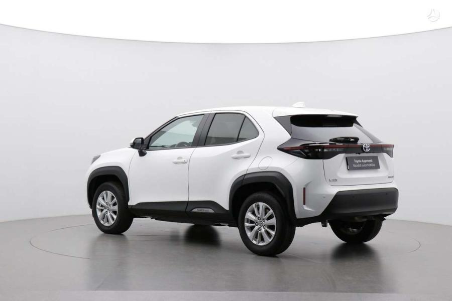 Белый Тойота Yaris Cross 2023 в Вильнюс, объемом двигателя 1.49 л и пробегом 71 тыс. км за 20900 €, фото 19 на AUTOMOTO.COM.LV