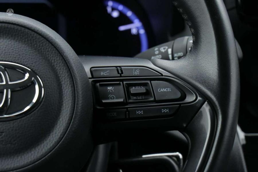 Белый Тойота Yaris Cross 2023 в Вильнюс, объемом двигателя 1.49 л и пробегом 71 тыс. км за 20900 €, фото 27 на AUTOMOTO.COM.LV