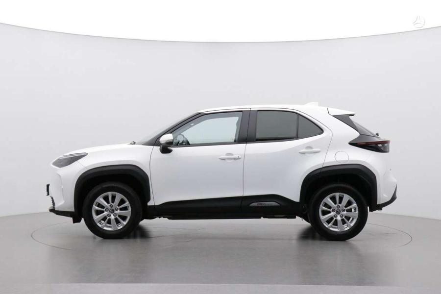 Balts Toyota Yaris Cross 2023 Viļņa, ar dzinēja tilpumu 1.49 L un nobraukumu 83 tūkst. km par 20900 €, foto 5 vietnē AUTOMOTO.COM.LV