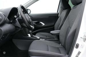 Balts Toyota Yaris Cross 2023 Viļņa, ar dzinēja tilpumu 1.49 L un nobraukumu 83 tūkst. km par 20900 €, foto 13 vietnē AUTOMOTO.COM.LV