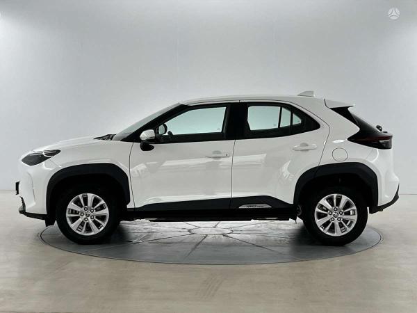 Balts Toyota Yaris Cross 2023 Viļņa, ar dzinēja tilpumu 1.49 L un nobraukumu 47 tūkst. km par 20900 €, foto 3 vietnē AUTOMOTO.COM.LV