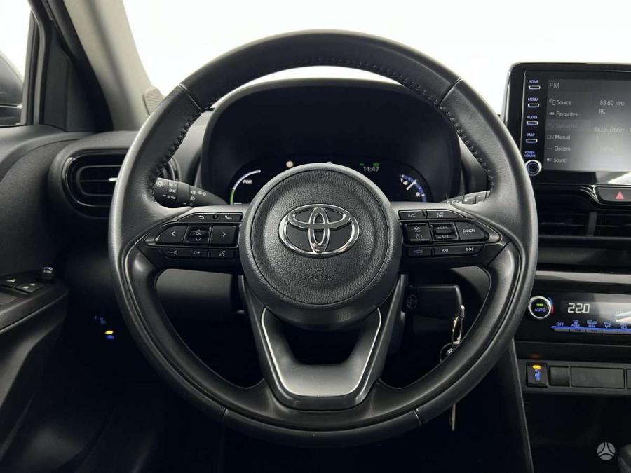 Белый Тойота Yaris Cross 2023 в Вильнюс, объемом двигателя 1.49 л и пробегом 47 тыс. км за 20900 €, фото 13 на AUTOMOTO.COM.LV