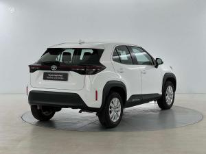 Белый Тойота Yaris Cross 2023 в Вильнюс, объемом двигателя 1.49 л и пробегом 47 тыс. км за 20900 €, фото 14 на AUTOMOTO.COM.LV