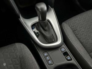Белый Тойота Yaris Cross 2023 в Вильнюс, объемом двигателя 1.49 л и пробегом 47 тыс. км за 20900 €, фото 24 на AUTOMOTO.COM.LV