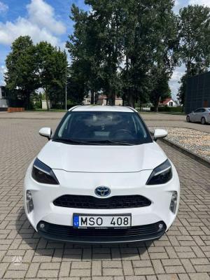 Белый Тойота Yaris Cross 2023 в Мариямполе, объемом двигателя 0.00 л и пробегом 101 тыс. км за 19000 €, фото 9 на AUTOMOTO.COM.LV