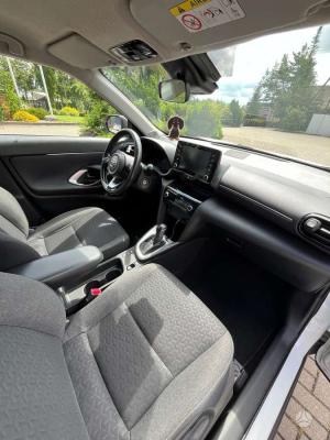 Белый Тойота Yaris Cross 2023 в Мариямполе, объемом двигателя 0.00 л и пробегом 101 тыс. км за 19000 €, фото 12 на AUTOMOTO.COM.LV