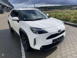 Белый Тойота Yaris Cross 2023 в Вильнюс, объемом двигателя 1.50 л и пробегом 150 тыс. км за 17900 €, фото 5 на AUTOMOTO.COM.LV