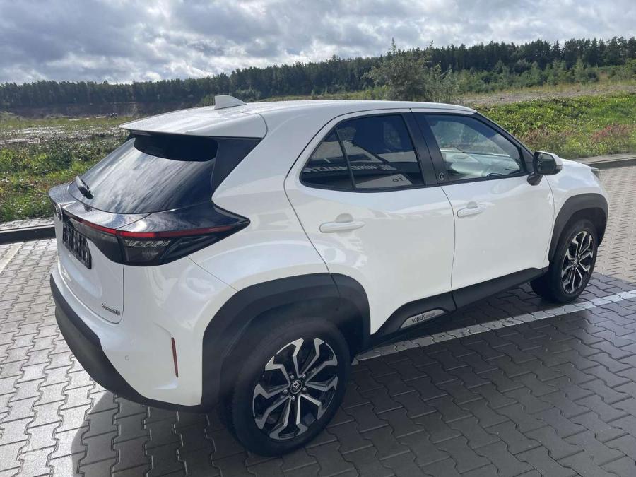 Белый Тойота Yaris Cross 2023 в Вильнюс, объемом двигателя 1.50 л и пробегом 150 тыс. км за 17900 €, фото 8 на AUTOMOTO.COM.LV