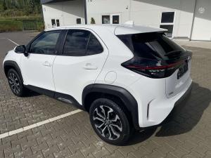 Белый Тойота Yaris Cross 2023 в Вильнюс, объемом двигателя 1.50 л и пробегом 150 тыс. км за 17900 €, фото 12 на AUTOMOTO.COM.LV