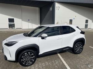 Белый Тойота Yaris Cross 2023 в Вильнюс, объемом двигателя 1.50 л и пробегом 150 тыс. км за 17900 €, фото 15 на AUTOMOTO.COM.LV