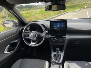 Белый Тойота Yaris Cross 2023 в Вильнюс, объемом двигателя 1.50 л и пробегом 150 тыс. км за 17900 €, фото 23 на AUTOMOTO.COM.LV